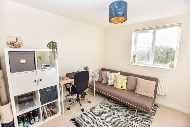 2 Bedroom Flat For Sale In Chaucer Way Colliers Wood Sw19 Ellisons