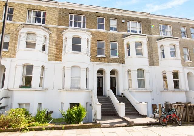 3 bedroom flat to let in Westcroft Square, Hammersmith, W6 | Willmotts ...