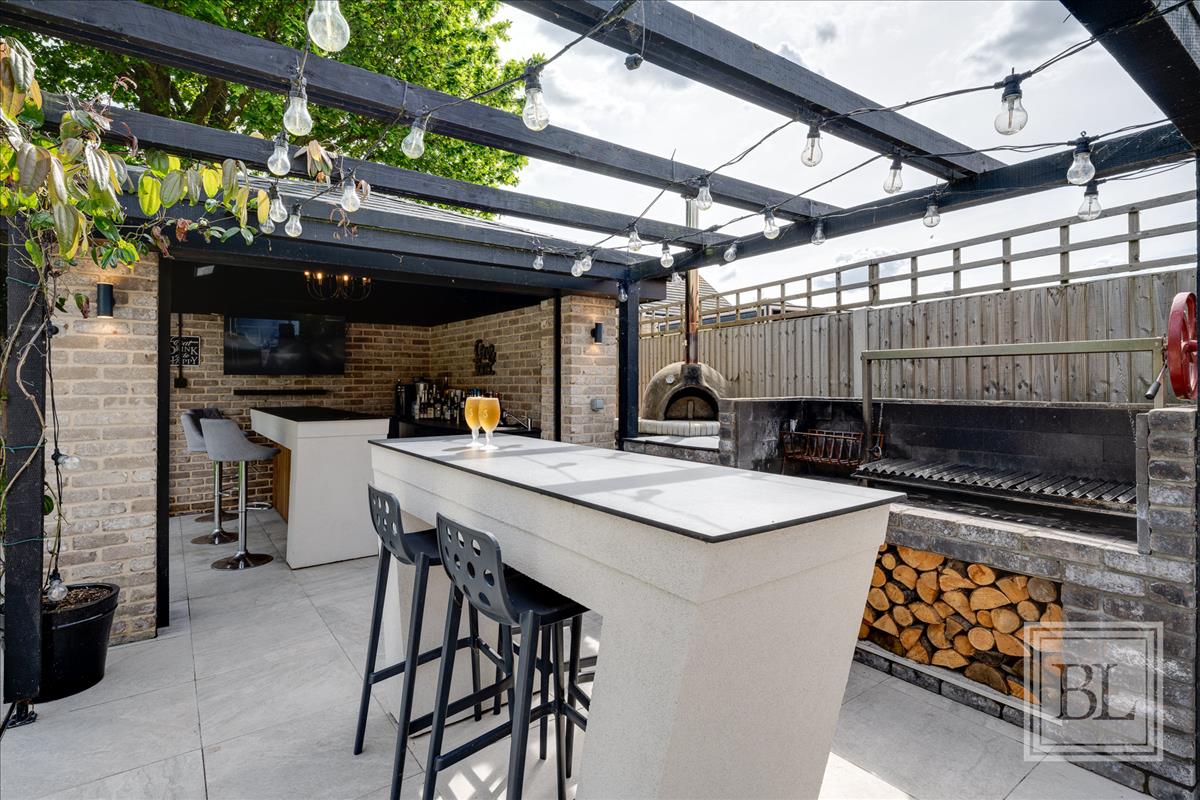 Properties for sale - Brooks Leney | Your Land Our Knowledge