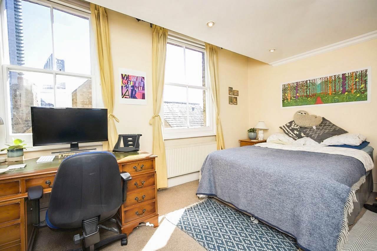 3 bedroom flat to let in Renfrew Road, London, SE11 | Hauzoo