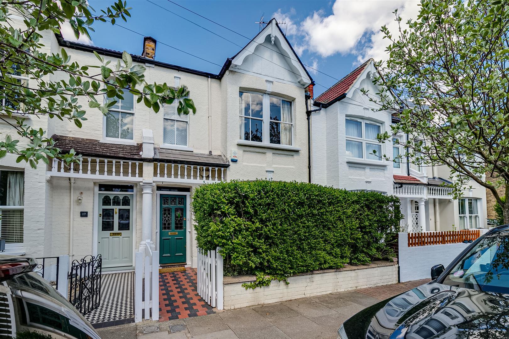 4 Bedroom House For Sale In Lavenham Road London Sw18 Loney Miller