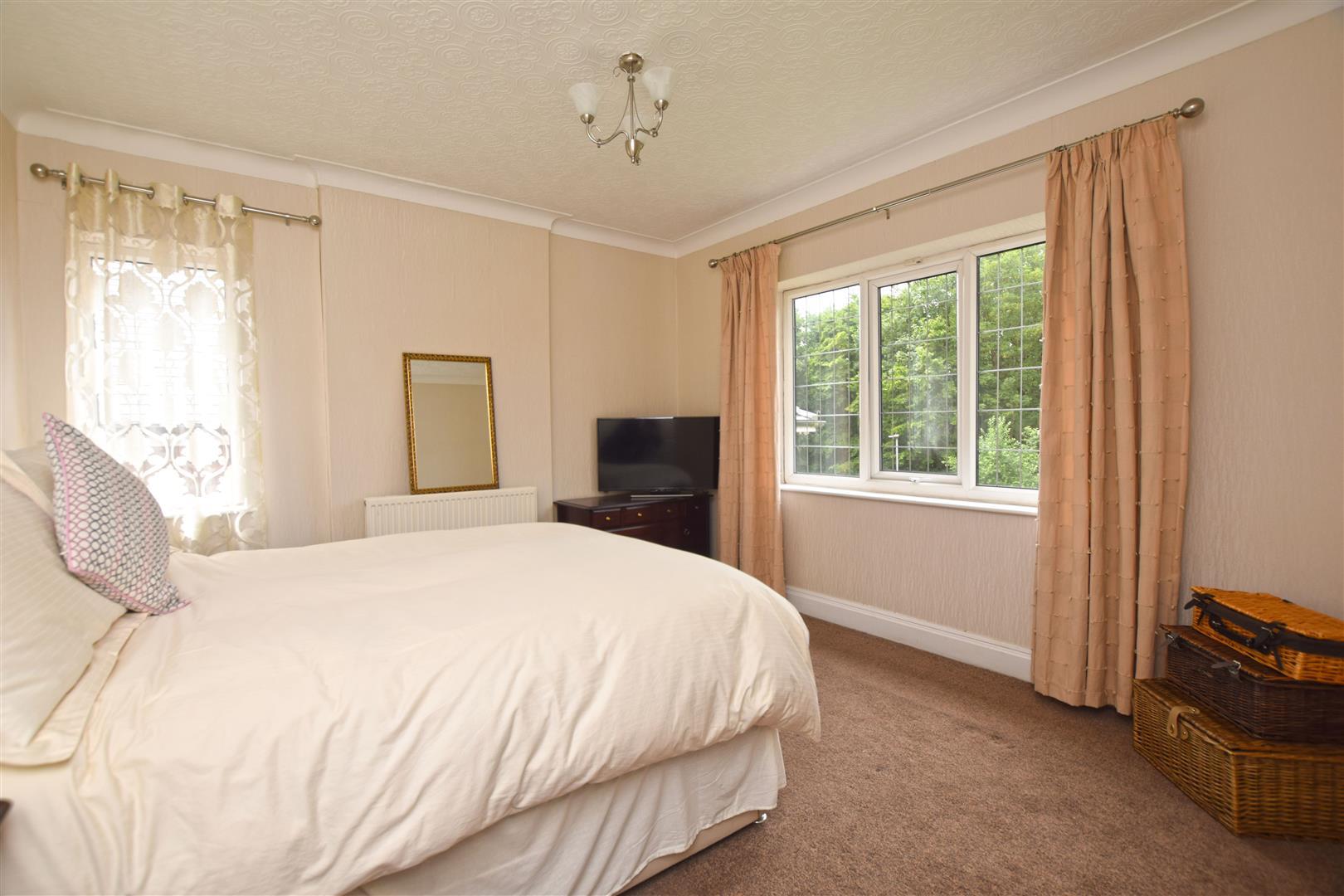 Properties for sale in Alkrington