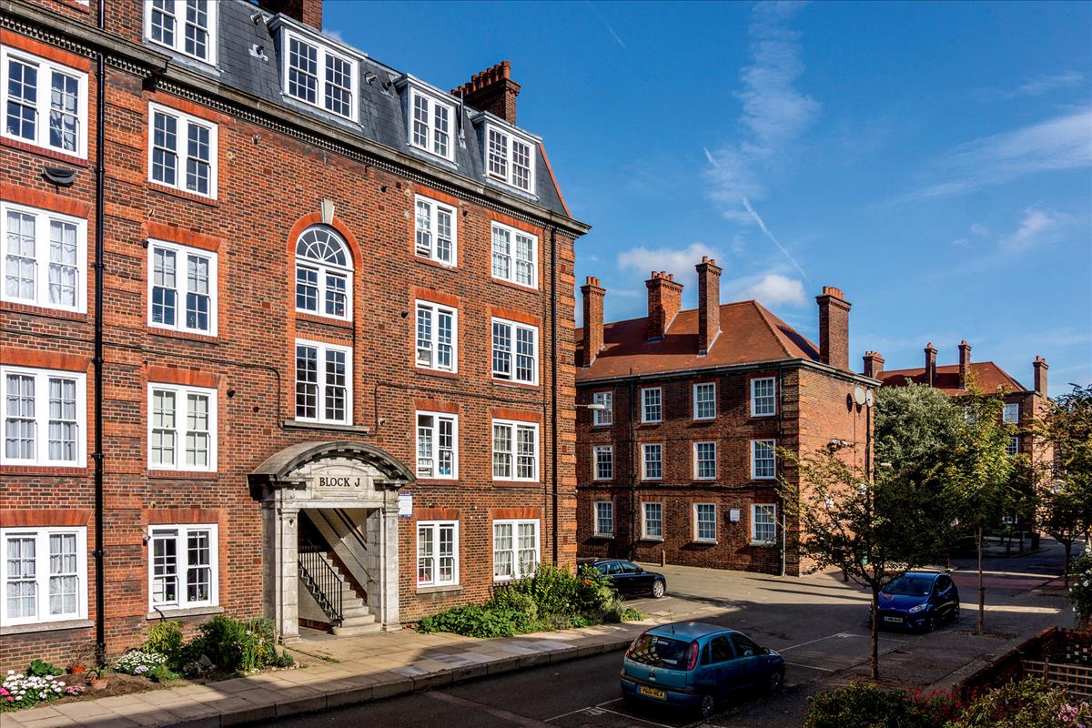 1 bedroom apartment for sale in Peabody Estate, London, W6 | Lawson Rutter