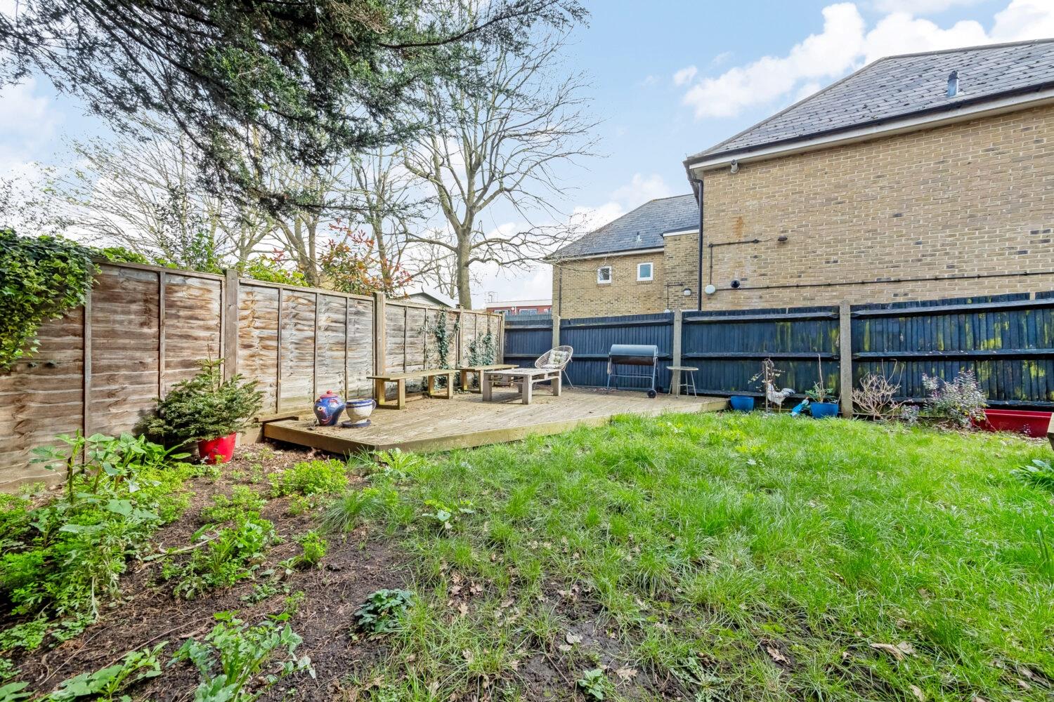 2 bedroom apartment for sale in Athenlay Road, Peckham, SE15 | Pedder