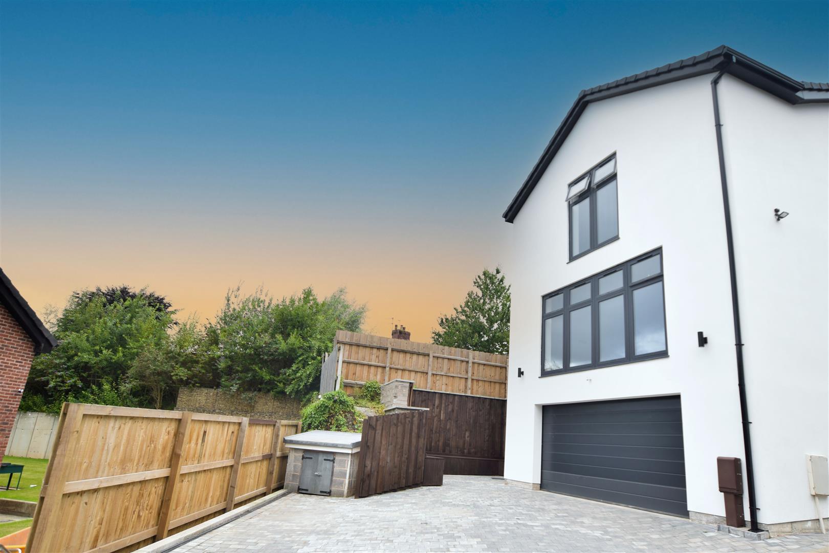 Properties for sale in Alkrington