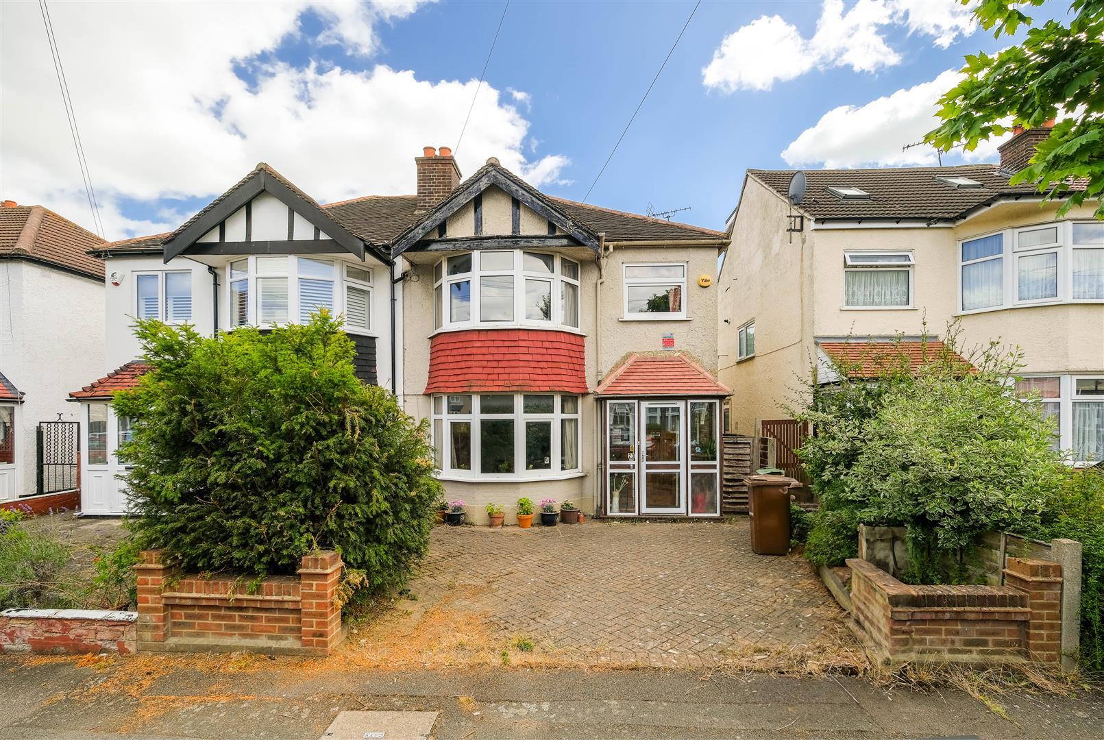 3 bedroom semi-detached house for sale in Brodie Road, North Chingford ...