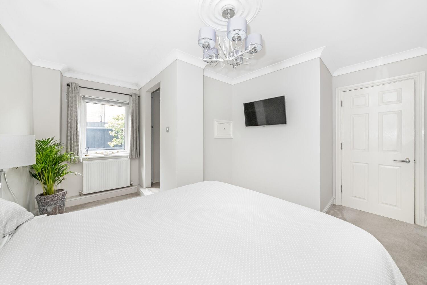 2 bedroom apartment for sale in Hardings Lane, Penge, SE20 | Pedder
