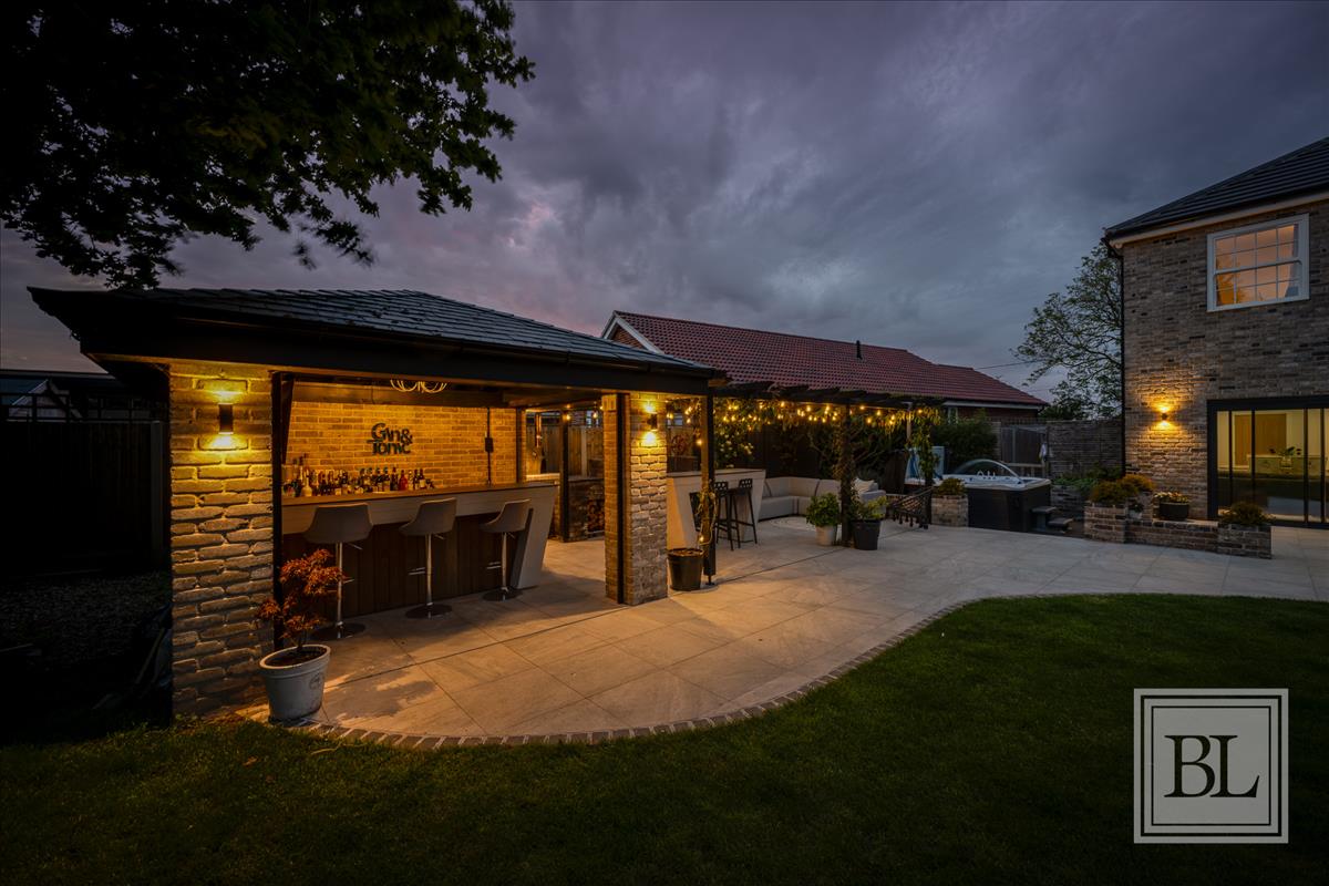 Properties for sale - Brooks Leney | Your Land Our Knowledge