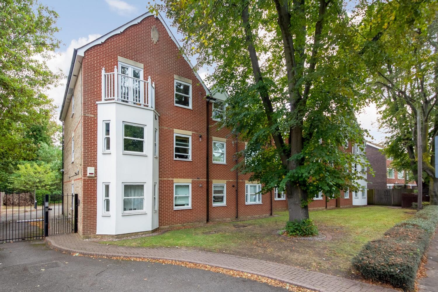 2 bedroom apartment for sale in Croxted Road, Dulwich, SE21 | Pedder