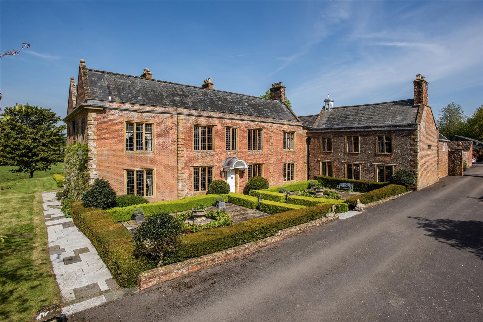 Farms & Land for sale - Estate Agents, Auctioneers & Chartered ...