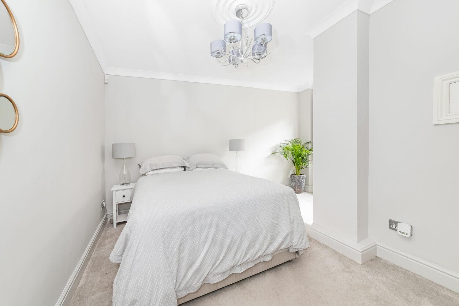 2 bedroom apartment for sale in Hardings Lane, Penge, SE20 | Pedder