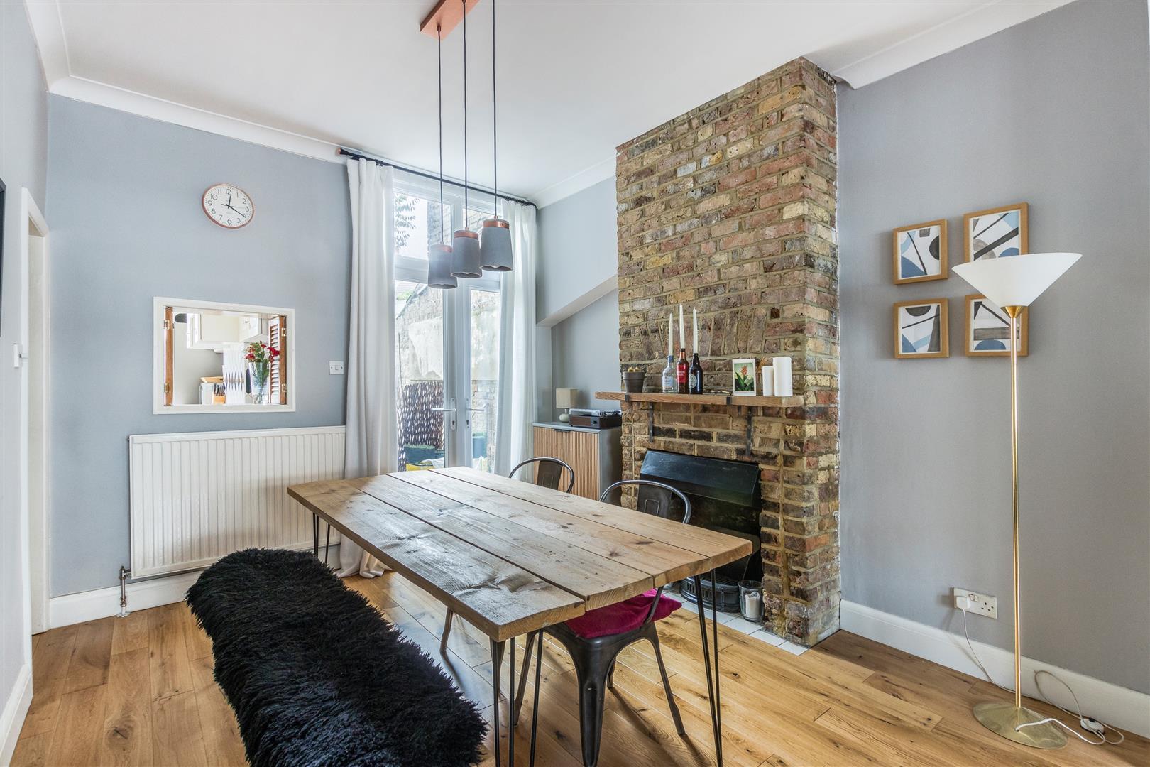 3 Bedroom House For Sale In Devonshire Road Colliers Wood Sw19