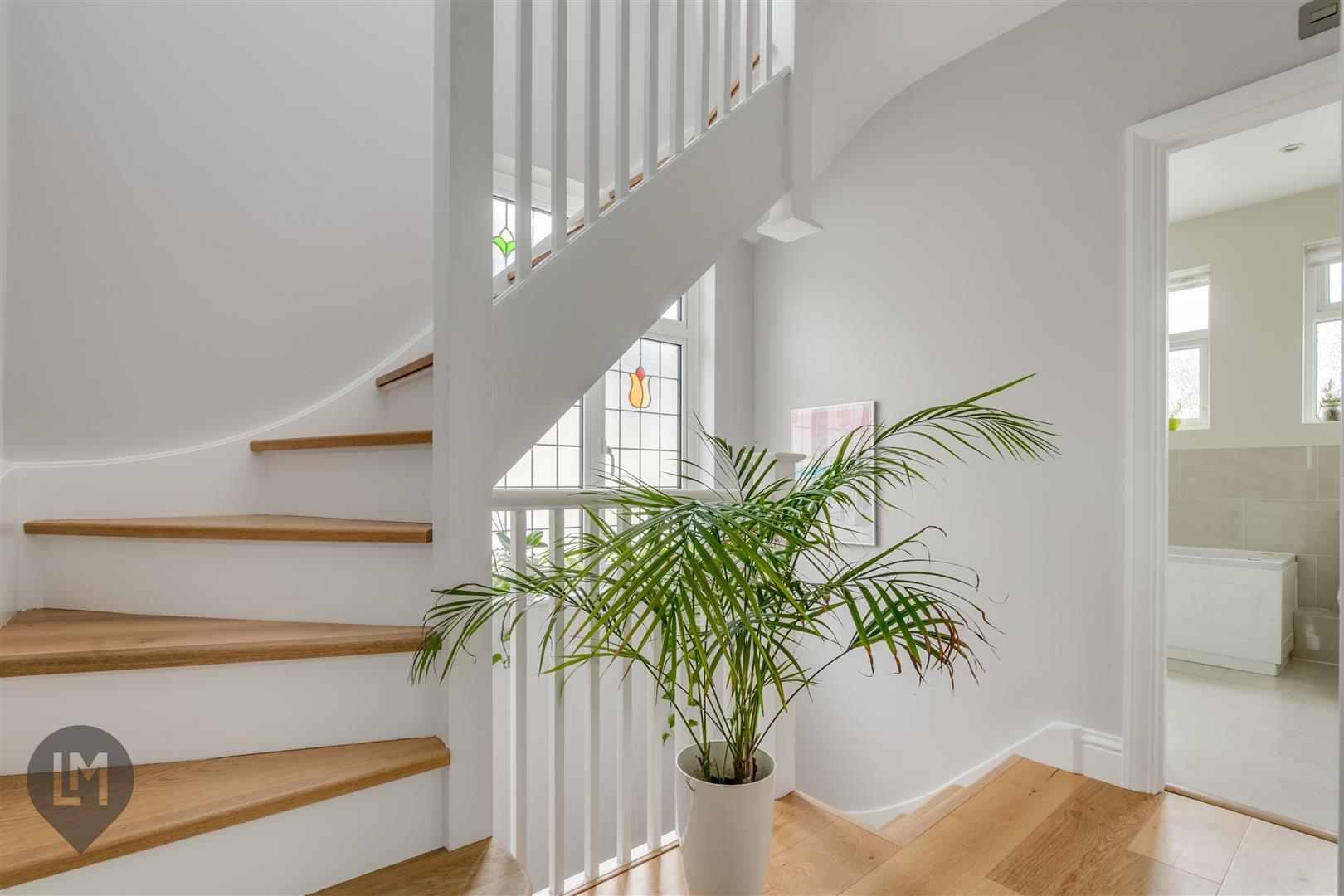 4 Bedroom House For Sale In Sutherland Grove London Sw18 Loney Miller