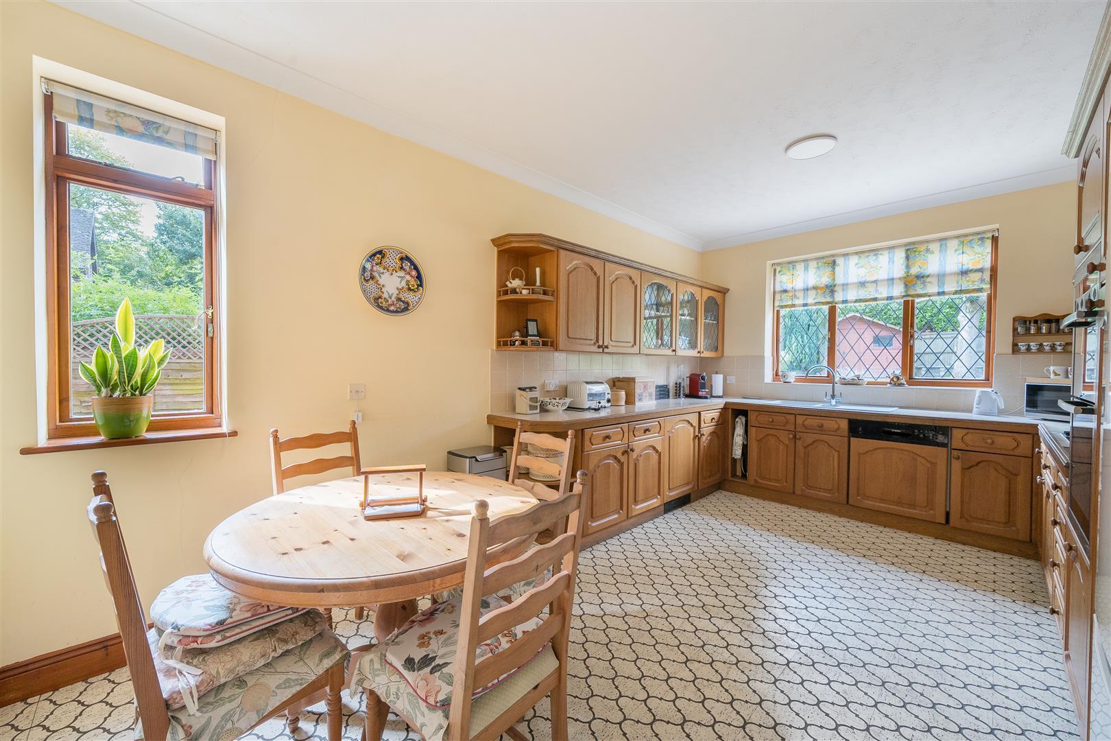 Properties for sale in Kingswood