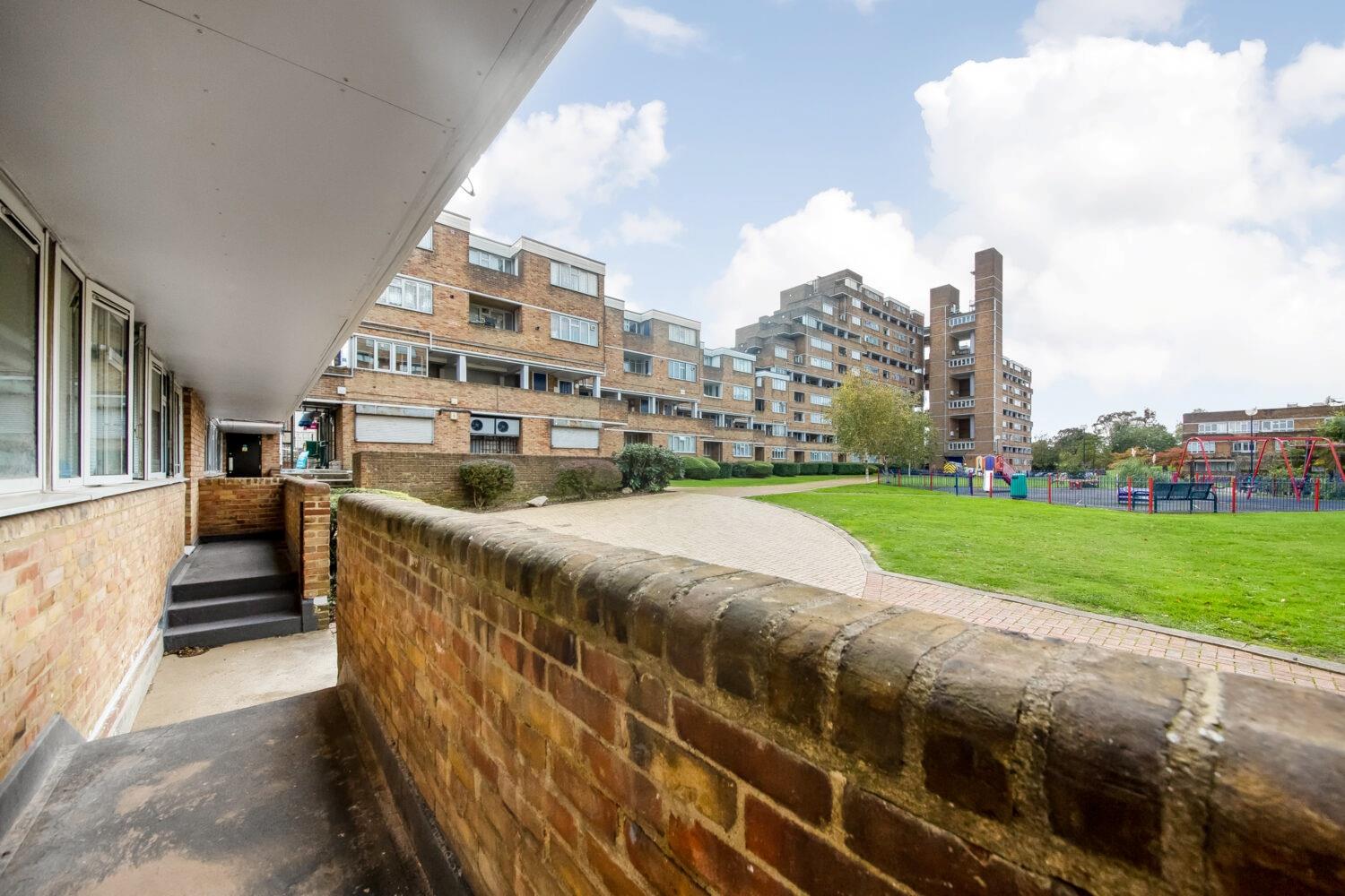 2 bedroom apartment for sale in Overhill Road, East Dulwich, SE22 | Pedder