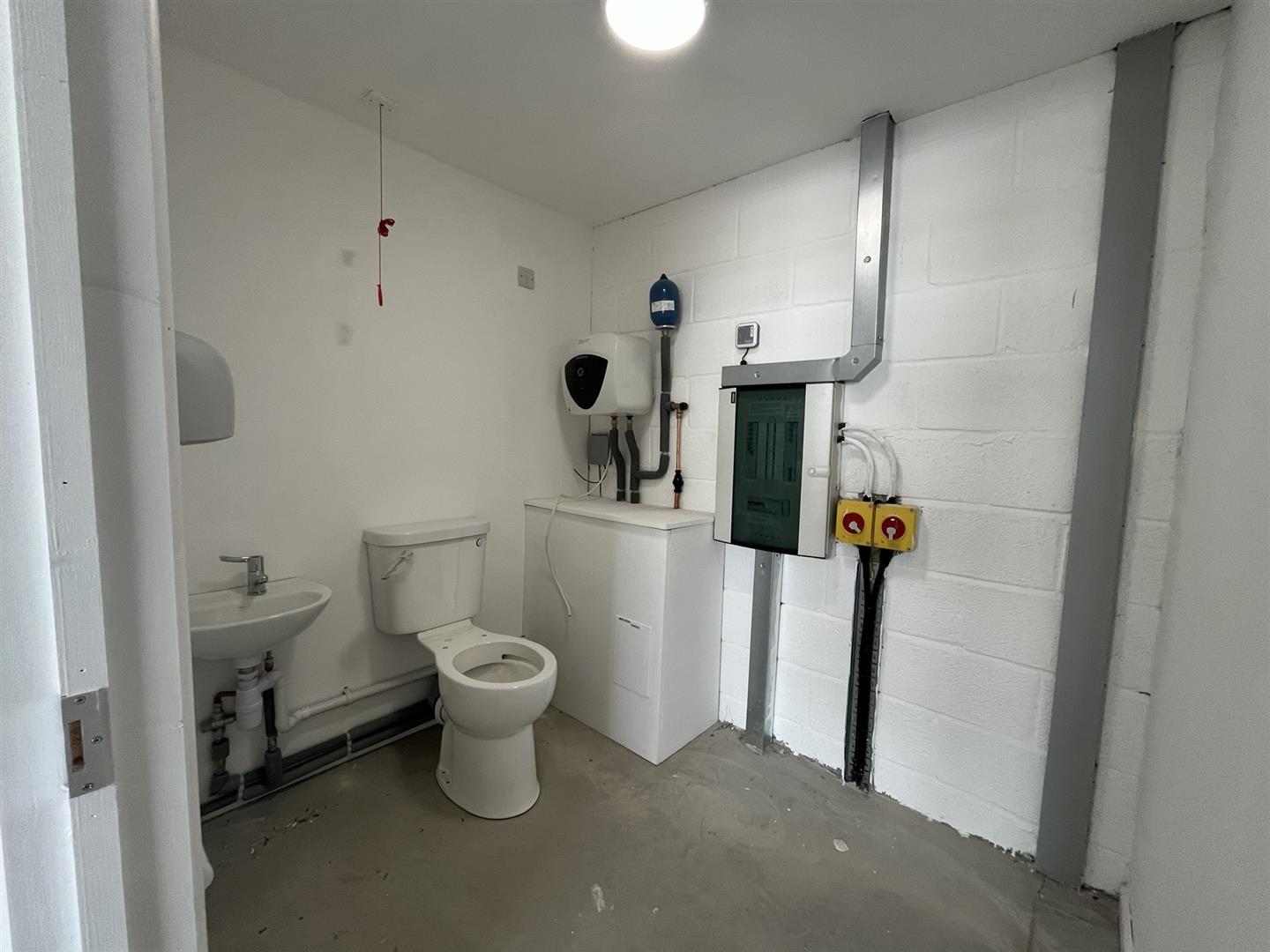 Commercial Properties To Let - Symonds & Sampson Commercial