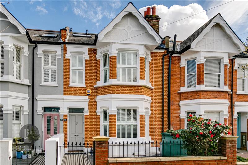 4 Bedroom House For Sale In Trentham Street London Sw18 Loney Miller