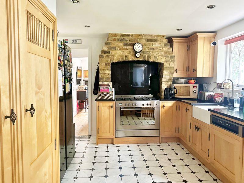 2 bedroom house for sale in Church Lane, Northaw, EN6 | Banc Property Group