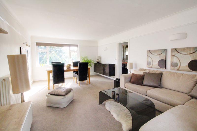 2 bedroom flat for sale in Lambs Close, Cuffley, EN6 | Banc Property Group
