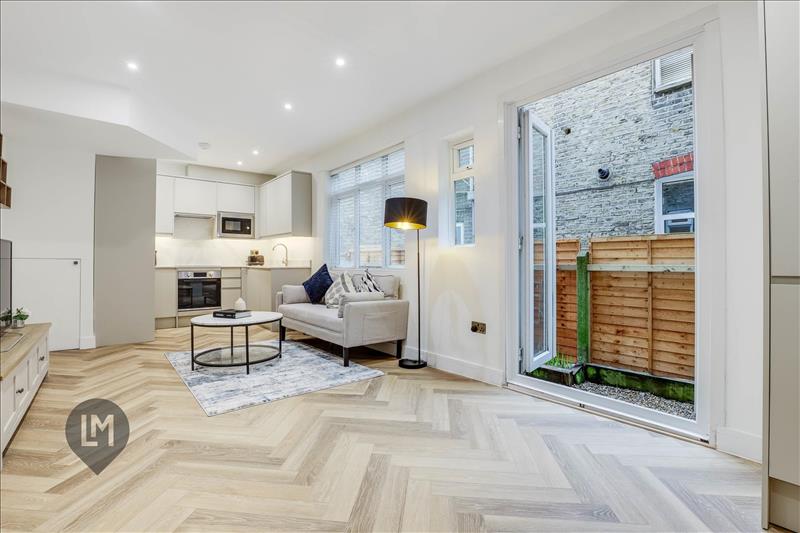 2 bedroom flat for sale in Merton Road, London, SW18 | Loney Miller