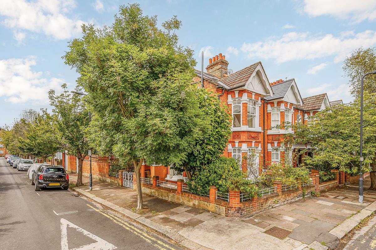 4 bedroom house for sale in Rusthall Avenue, London, W4 | Andrew Nunn ...