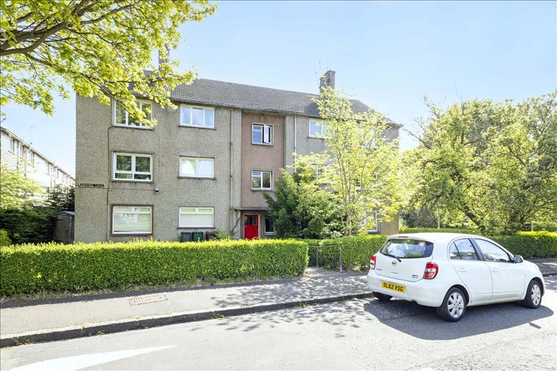 2 bedroom flat for sale in 12/5 Firrhill Loan, Edinburgh, EH13 | Avenue Road Estate & Letting Agents