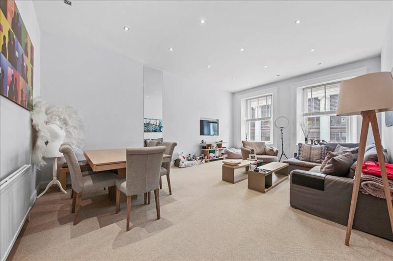 3 bedroom flat to let in Princes Gate, London, SW7 | Sandersons