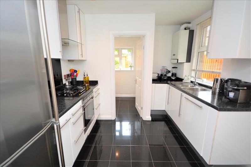 4 bedroom house for sale in Western Road, Mitcham, CR4 | Eddison White