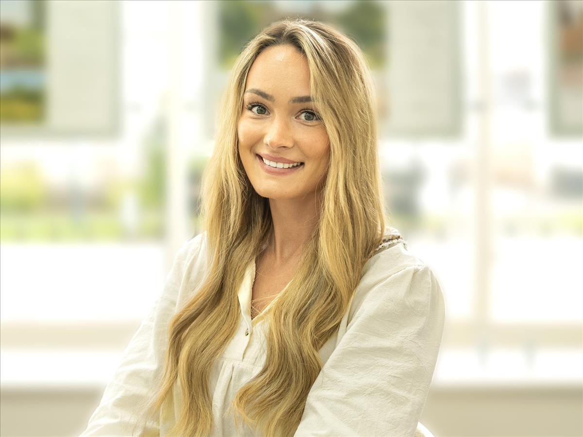 Phoebe Wreford-Glanvill | Our People | Symonds and Sampson