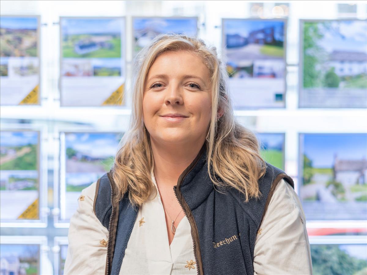 Sarah Vere | Our People | Symonds and Sampson